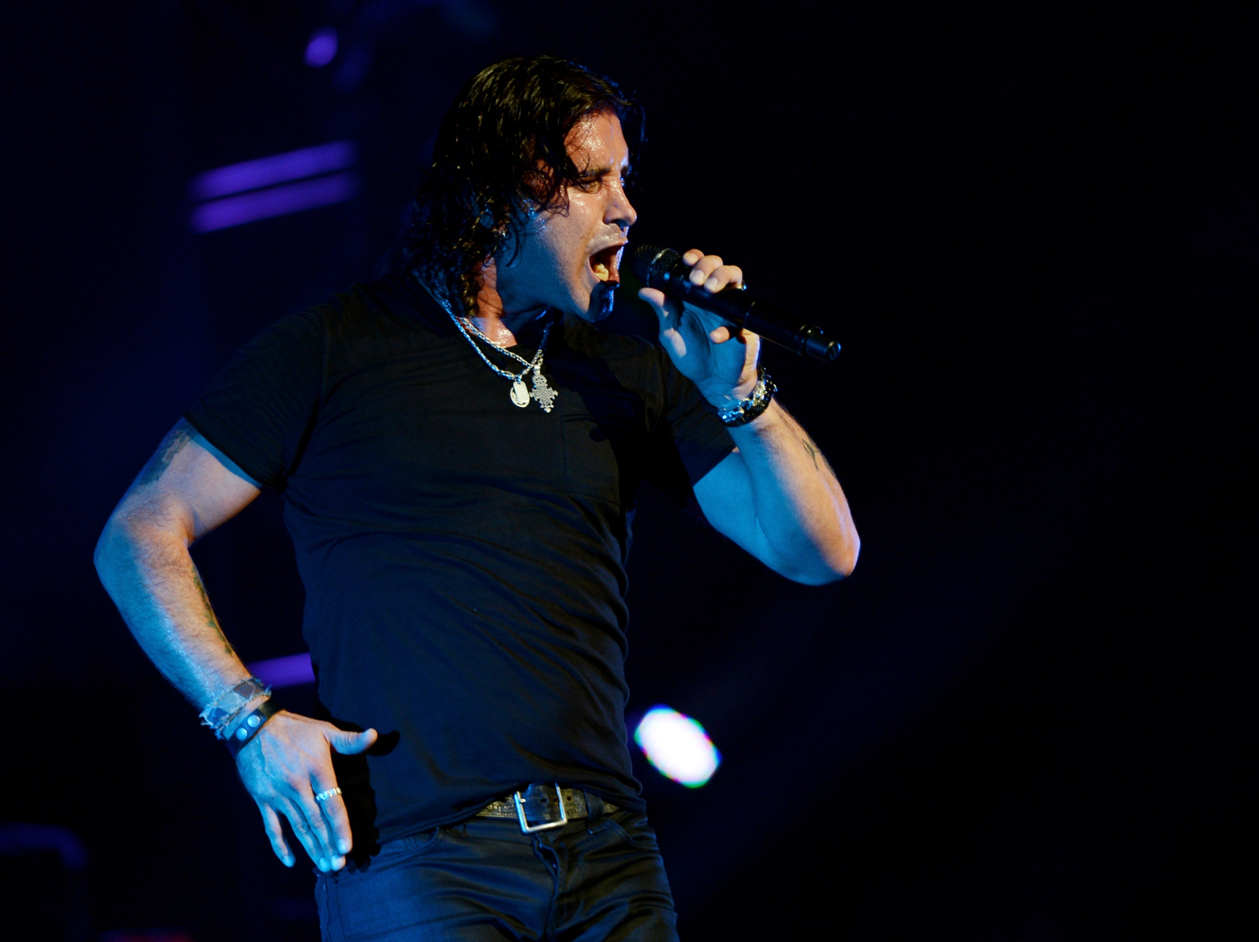 Scott Stapp: I'm broke and living at a Holiday Inn - CBS News