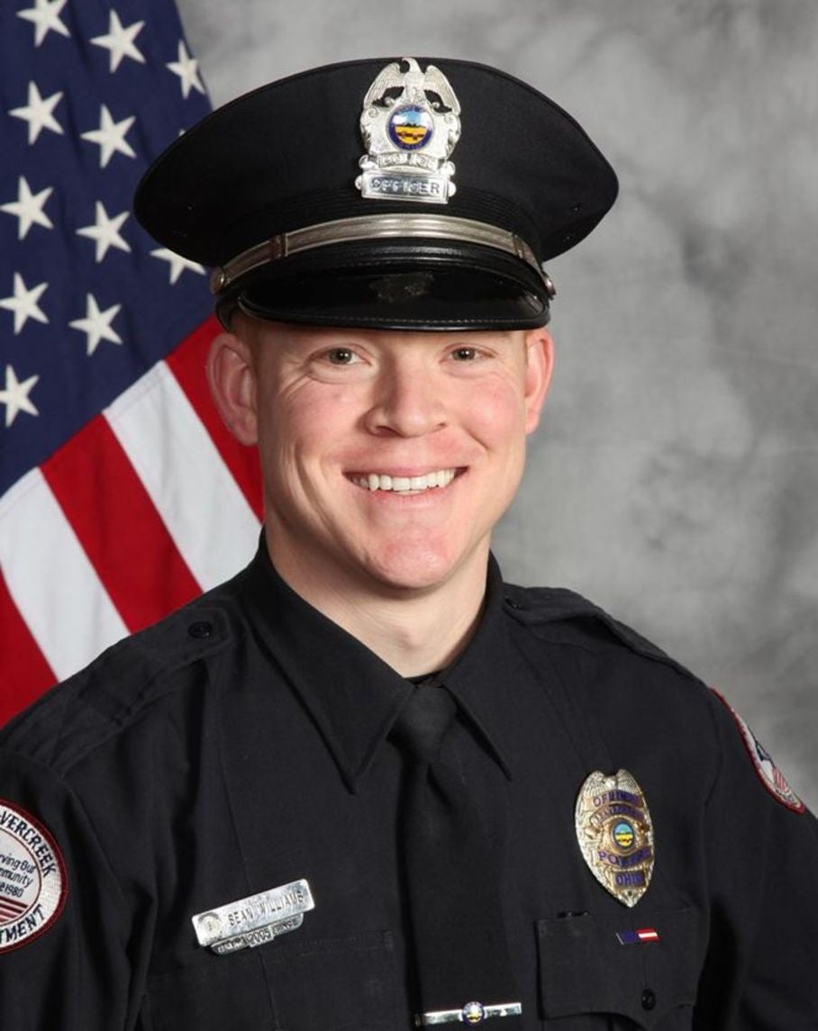 Sean Williams, police officer in fatal Ohio Wal-Mart shooting, stays on ...