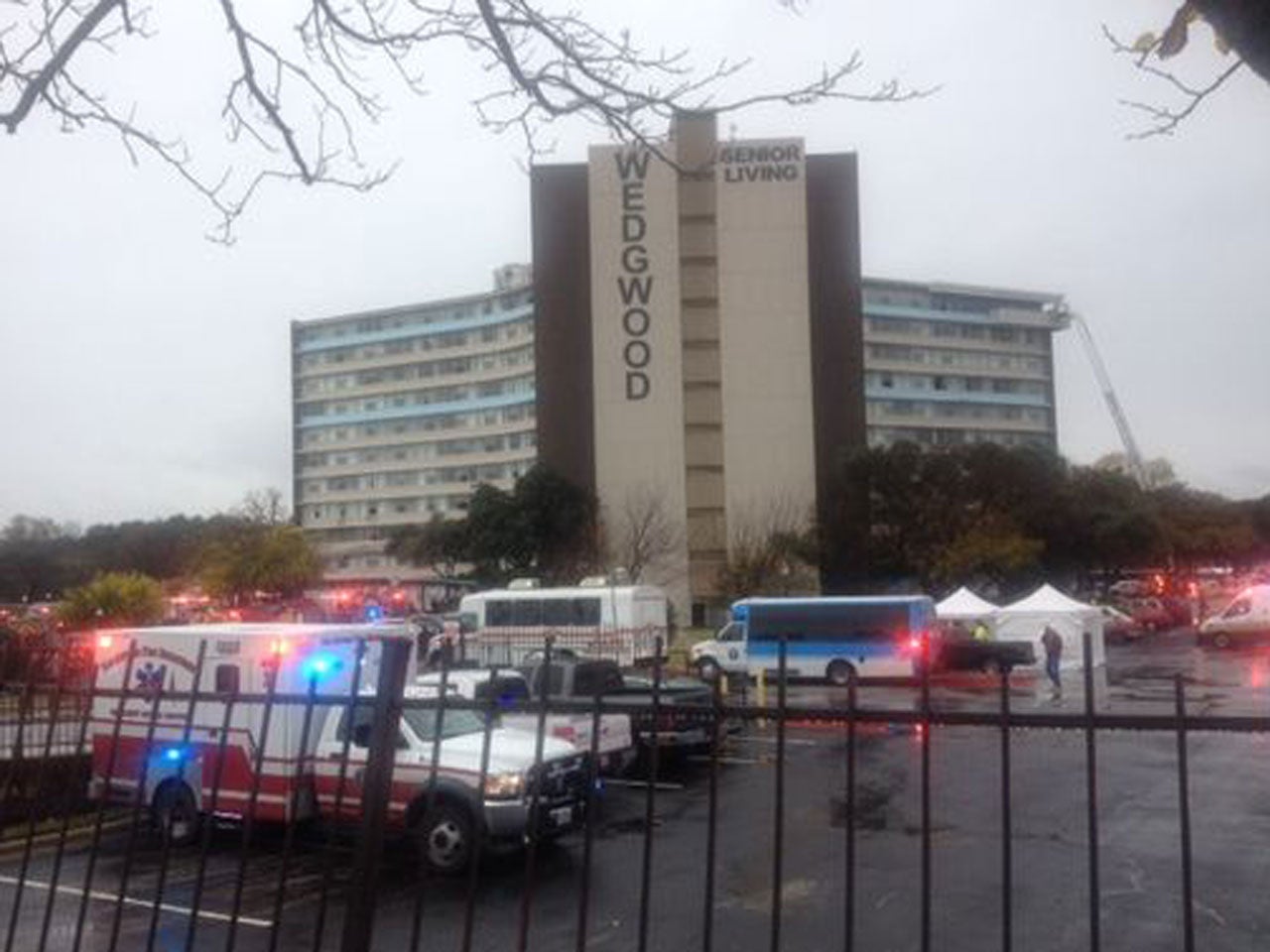 Five Killed In Blaze At Senior Apartments In San Antonio Cbs News