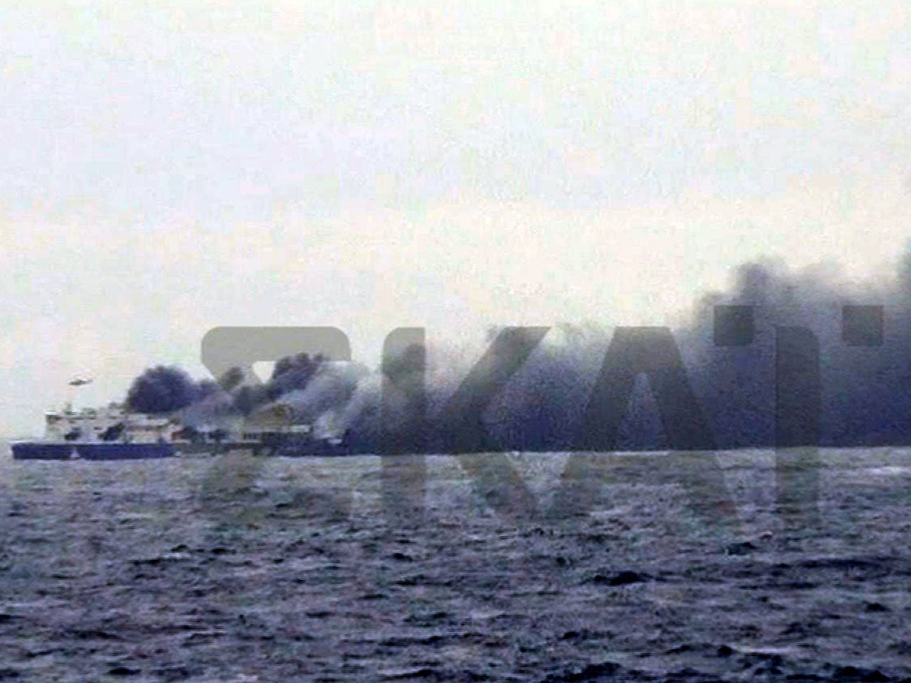 1 dead, hundreds stranded in Greek ferry fire - CBS News