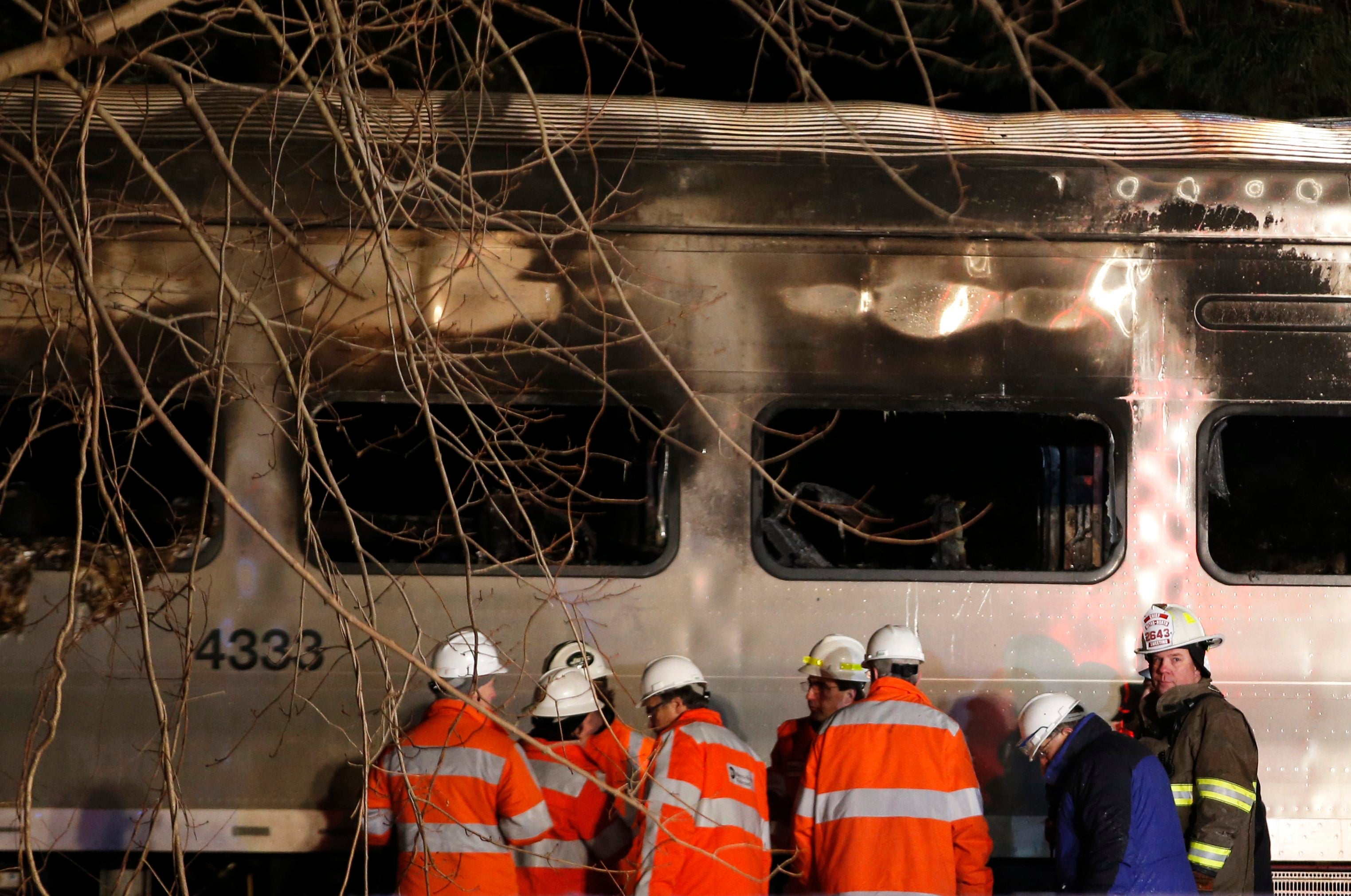 Commuter train slams into SUV in deadly crash near New York City - CBS News