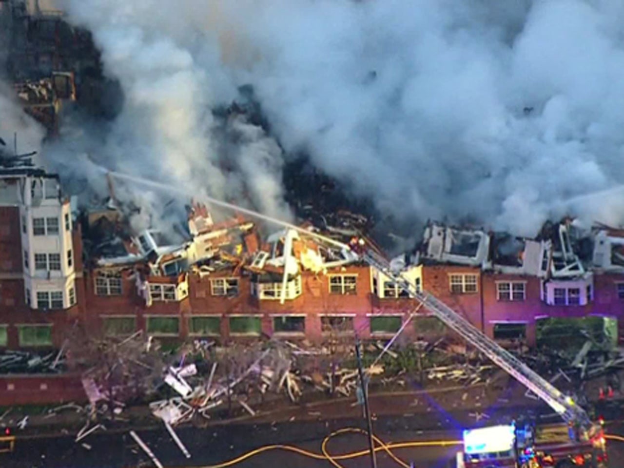 Edgewater, New Jersey fire: Workers started blaze, never called 911 ...