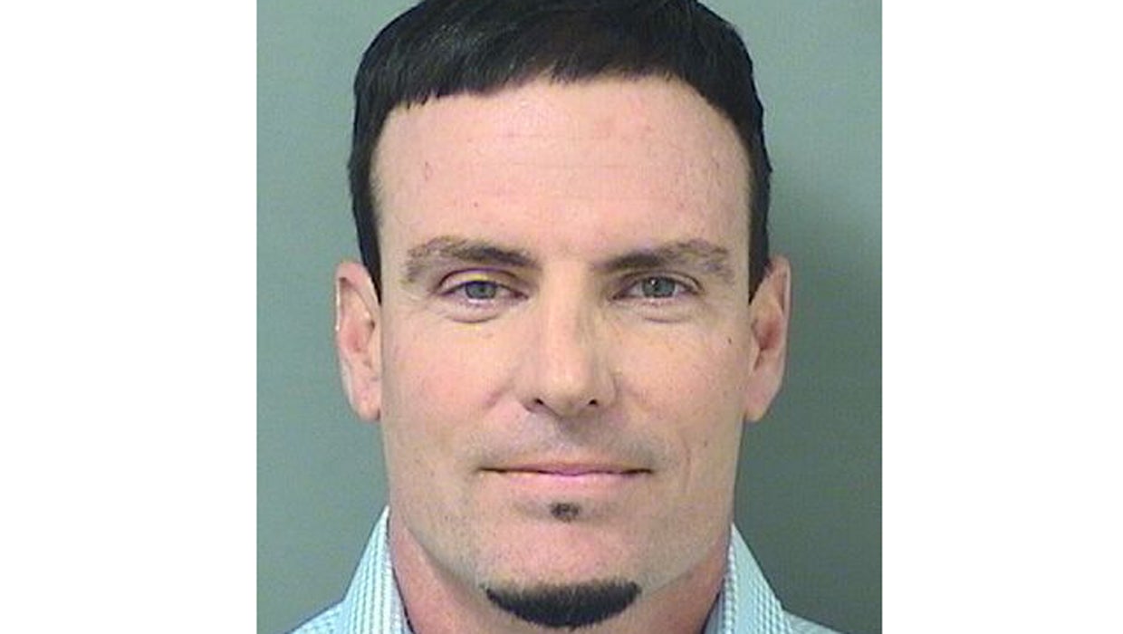 Vanilla Ice, former rapper, accused of burglary in Florida - CBS News