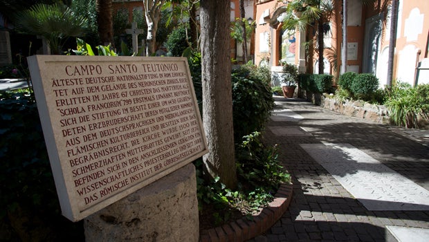 Vatican buries Rome homeless man Willy Herteleer in Teutonic Cemetery ...