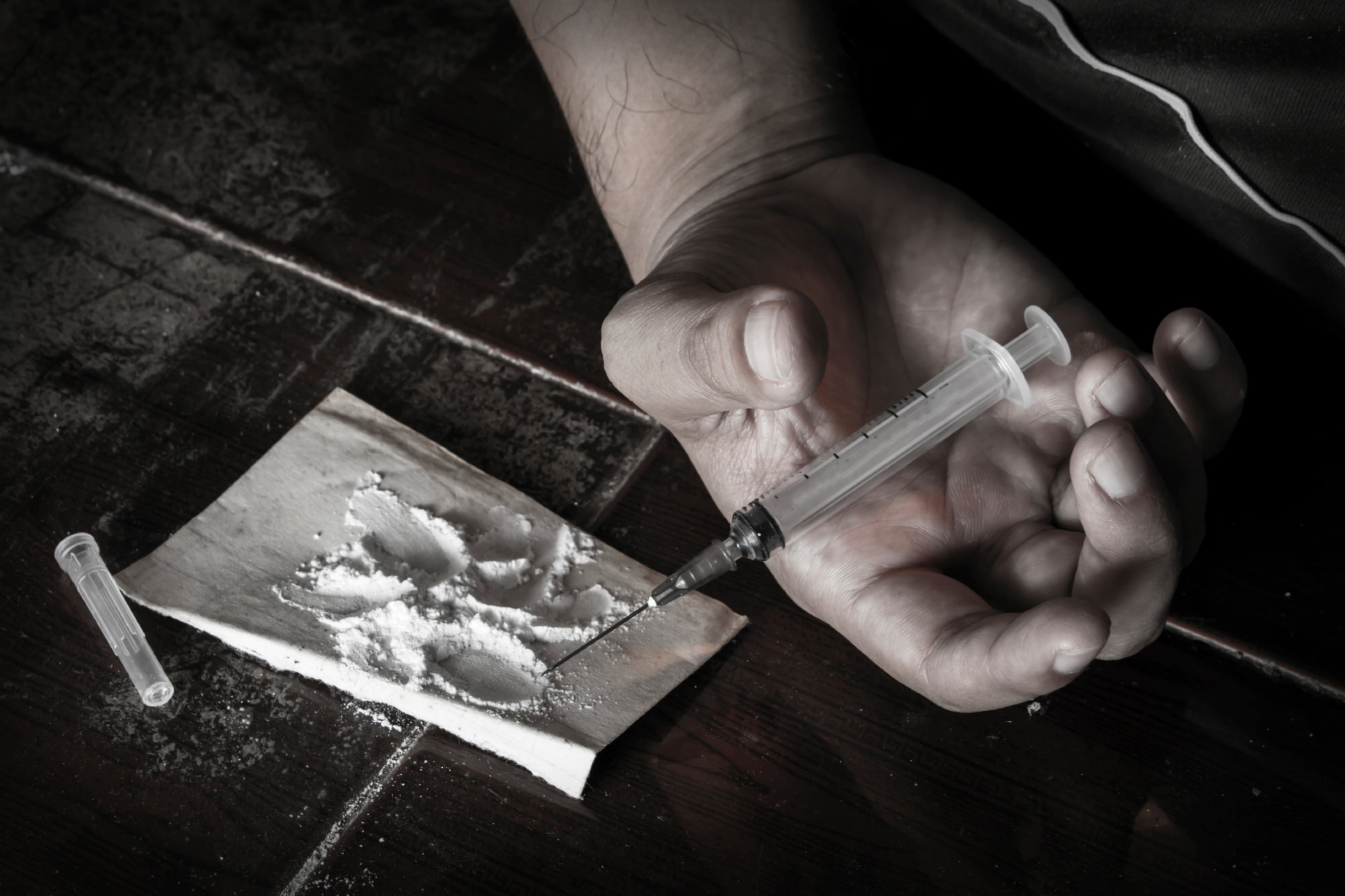 Heroin deaths take aim at new type of victims - CBS News
