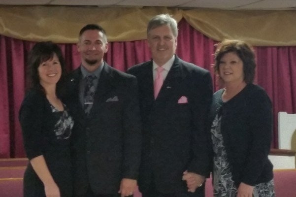 Man who donated kidney may have saved his own life - CBS News