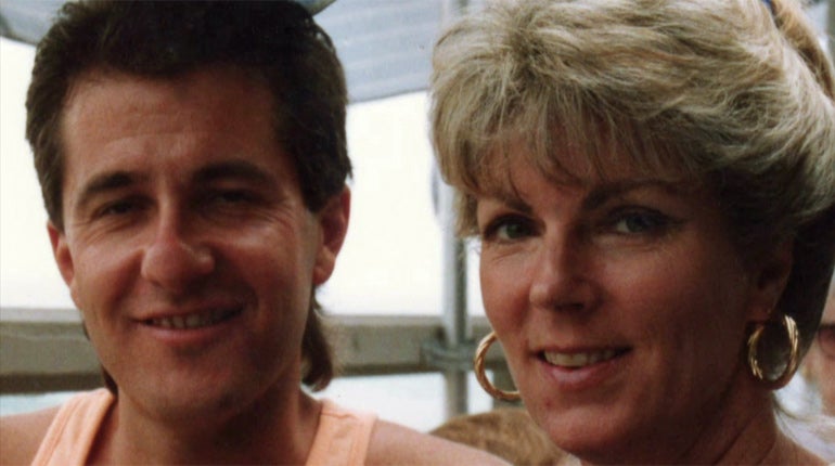 "48 Hours" probes 1994 nicotine-poisoning death of Linda Curry - CBS News