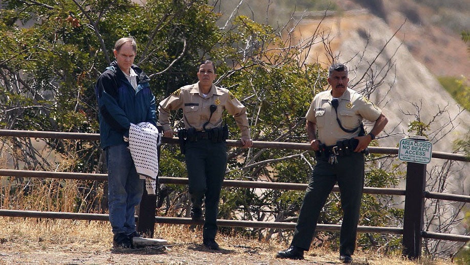 Dad convicted for tossing daughter off sea cliff - CBS News