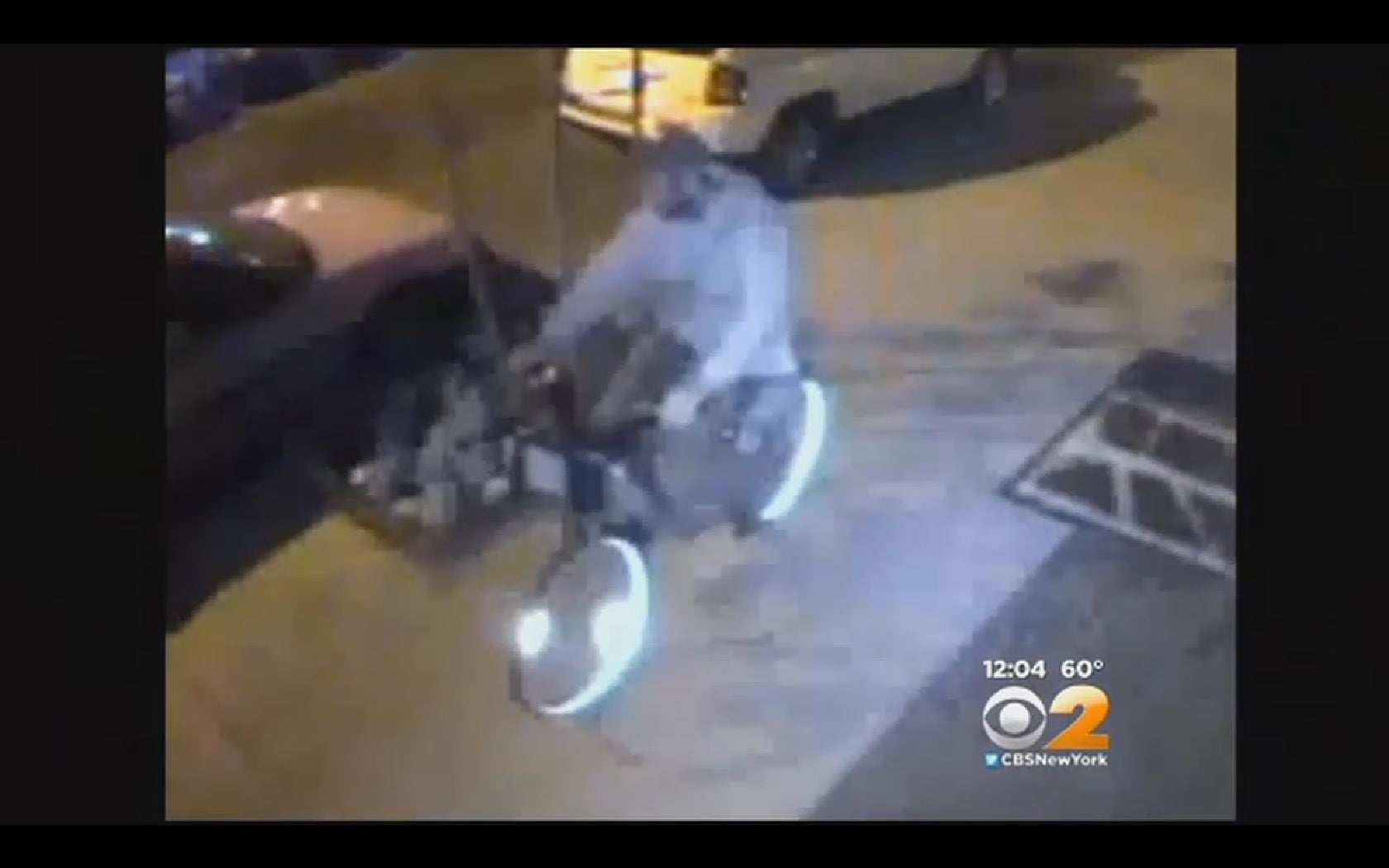 "Bicycle bandit" is on New York City robbery spree, targeting women ...