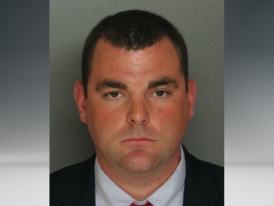 S.C. police officer indicted in fatal shooting - CBS News