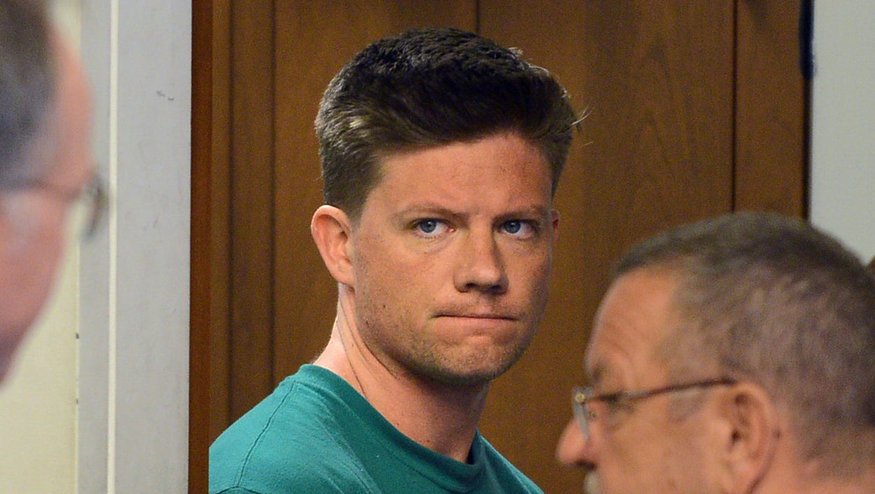 Lawyer pleads not guilty to drunken boating; woman loses arm - CBS News