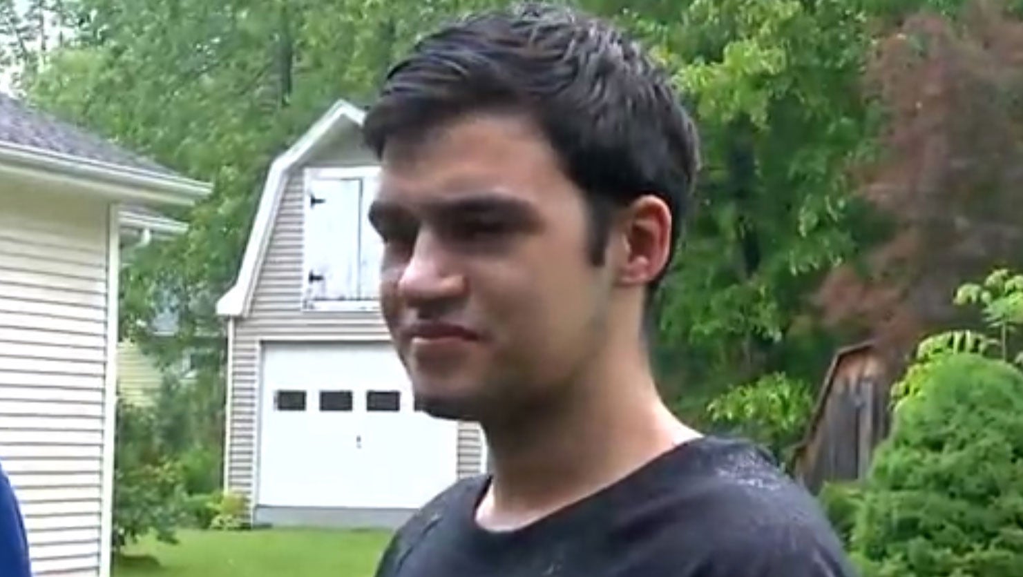 Son of escaped convict unsurprised at breakout - CBS News