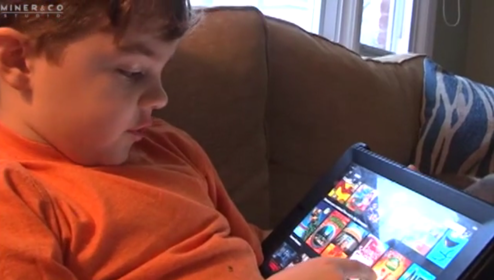 For tablet-toting tots, TV is the new "time out" - CBS News