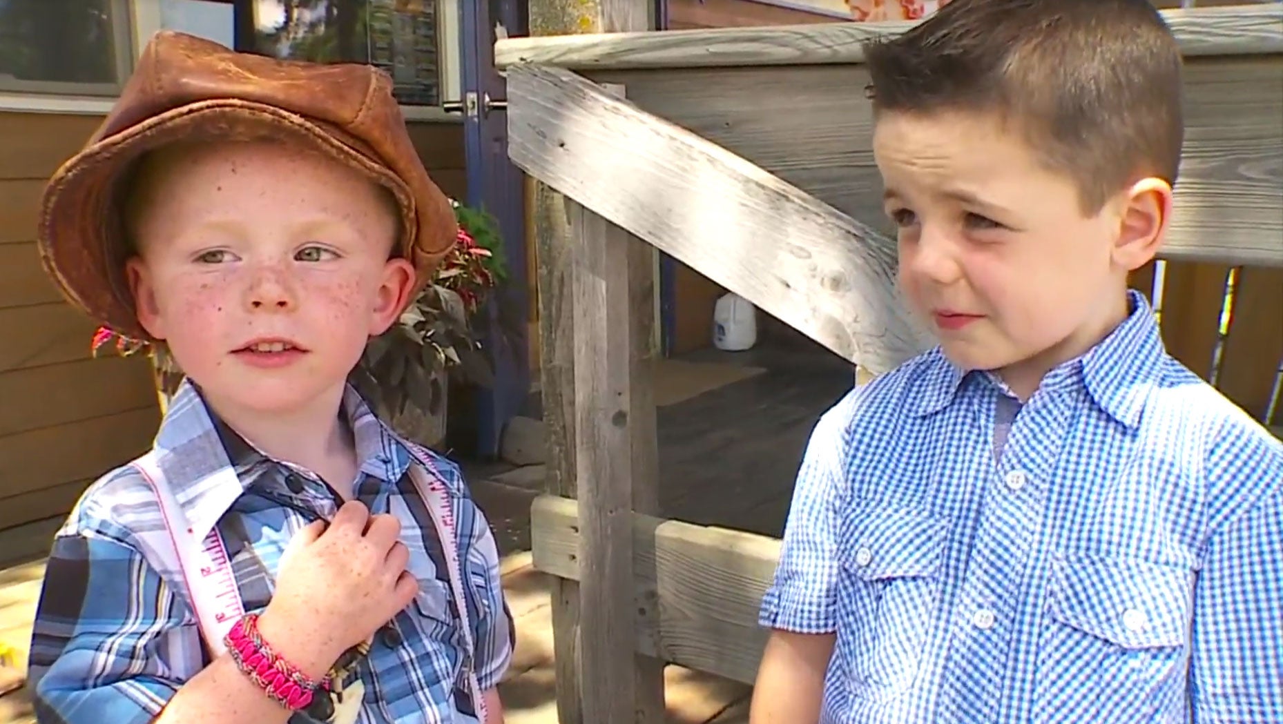 6-year-old former mayor endorses 3-year-old brother for office - CBS News