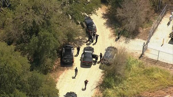 Father and daughter arrested after bank robbery in Grandview, Texas ...
