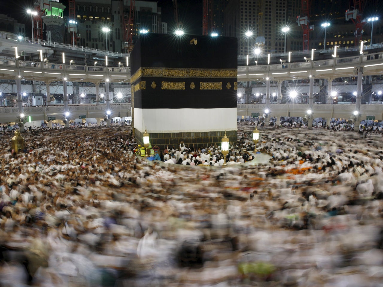 Hajj pilgrimage kicks off with 2 million worshippers - CBS News
