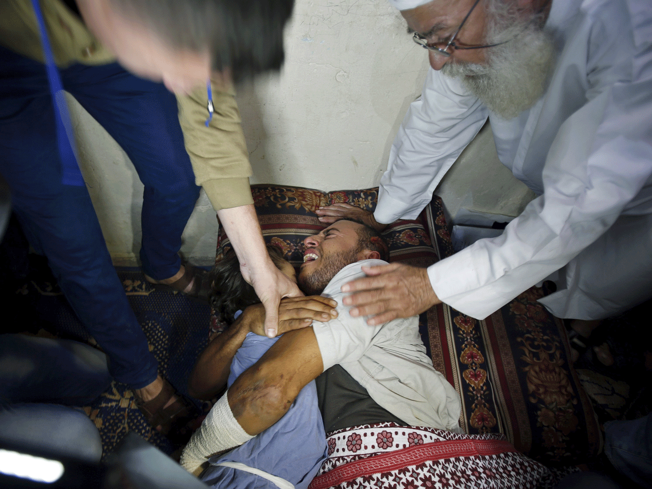 Israel blamed for pregnant mom, kid deaths in Gaza - CBS News