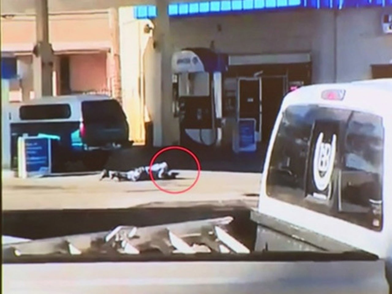 Nicholas Robertson shooting: L.A. deputies defend firing on crawling ...