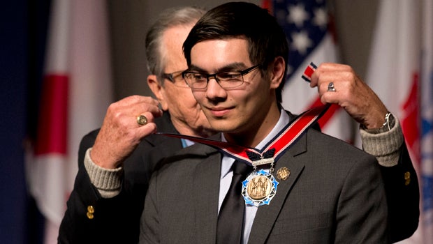 Carnegie Hero awards given to Seattle student who stopped gun attack, 4 ...