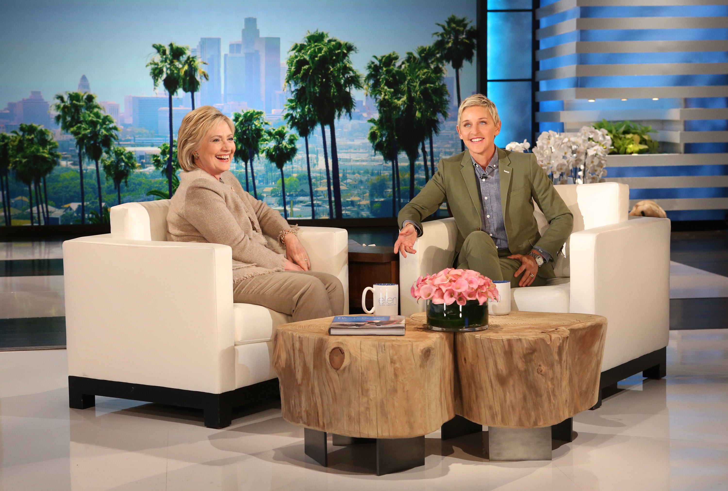 Hillary Clinton talks selfie technique on 'Ellen' - CBS News