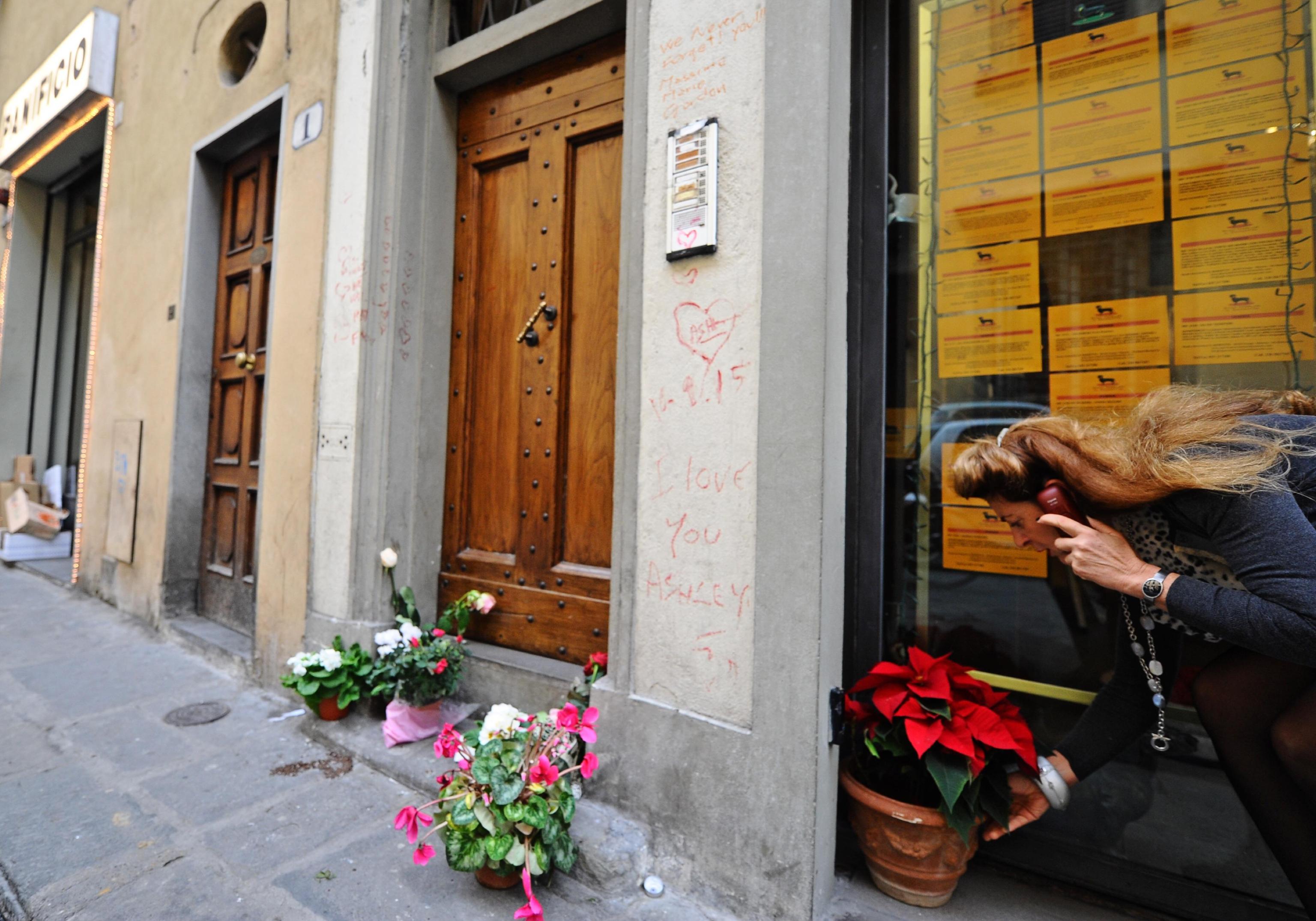 Autopsy reveals how American Ashley Olsen was killed in Italy - CBS News