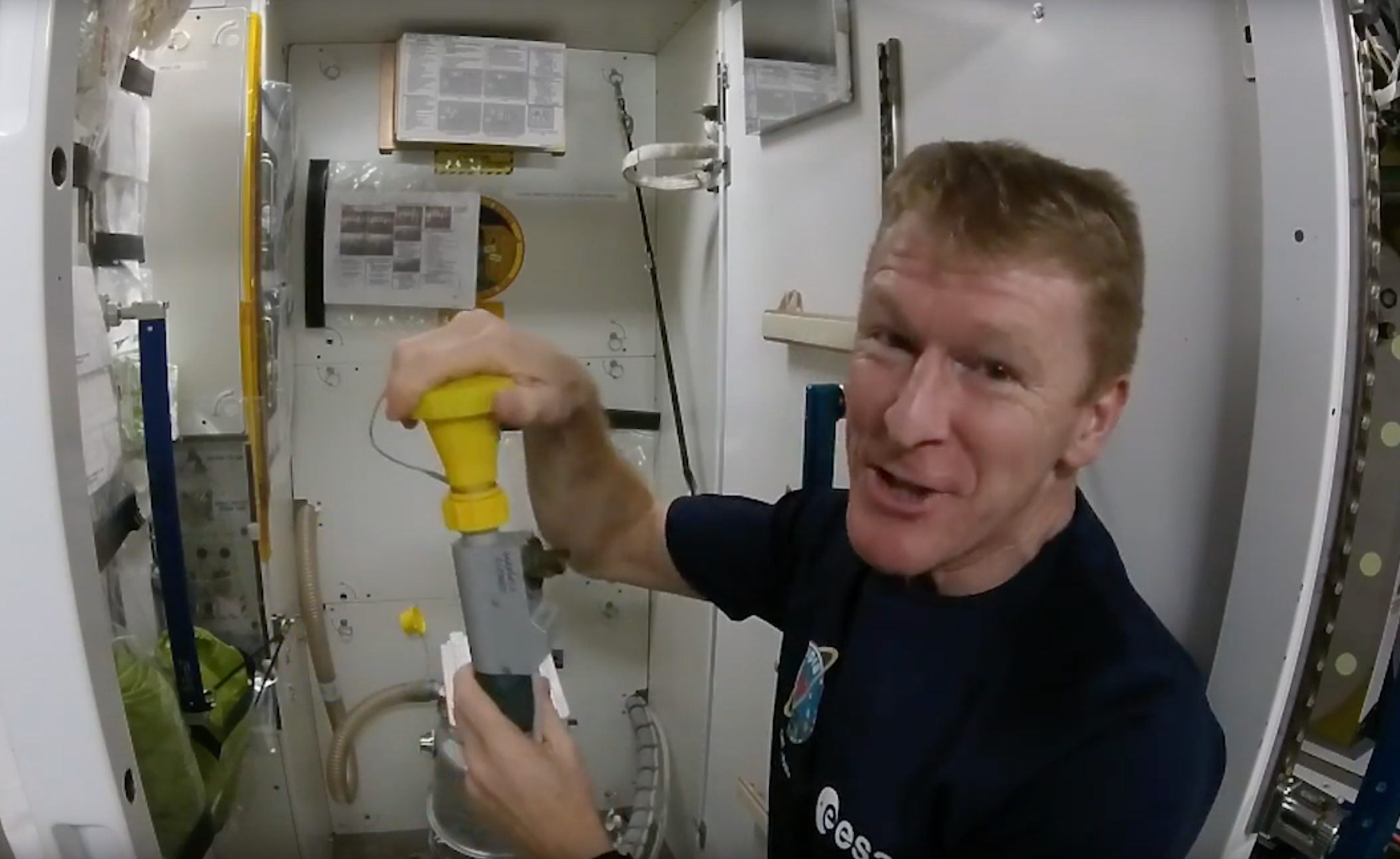 Astronaut's YouTube video: How to use the loo in space - CBS News