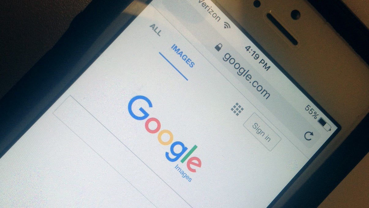 Report: Google paid Apple $1 billion for iPhone placement - CBS News