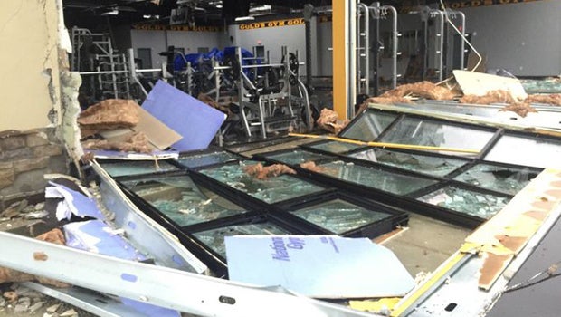 At least 3 dead as dangerous storms slam Deep South - CBS News