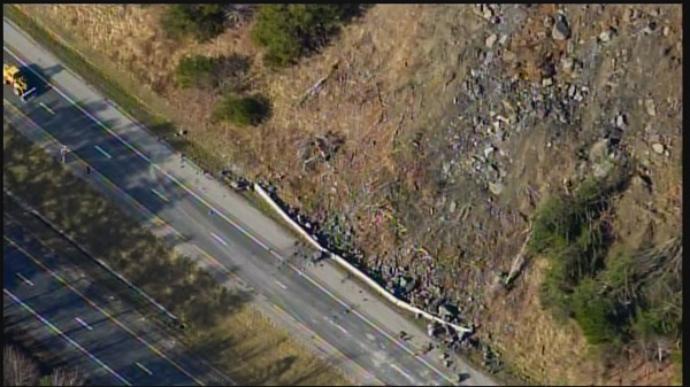 Rock slide shuts down Interstate-75 in Tennessee - CBS News