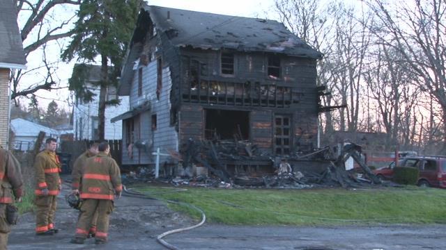 2 dead in Ohio fire believed to be arson - CBS News