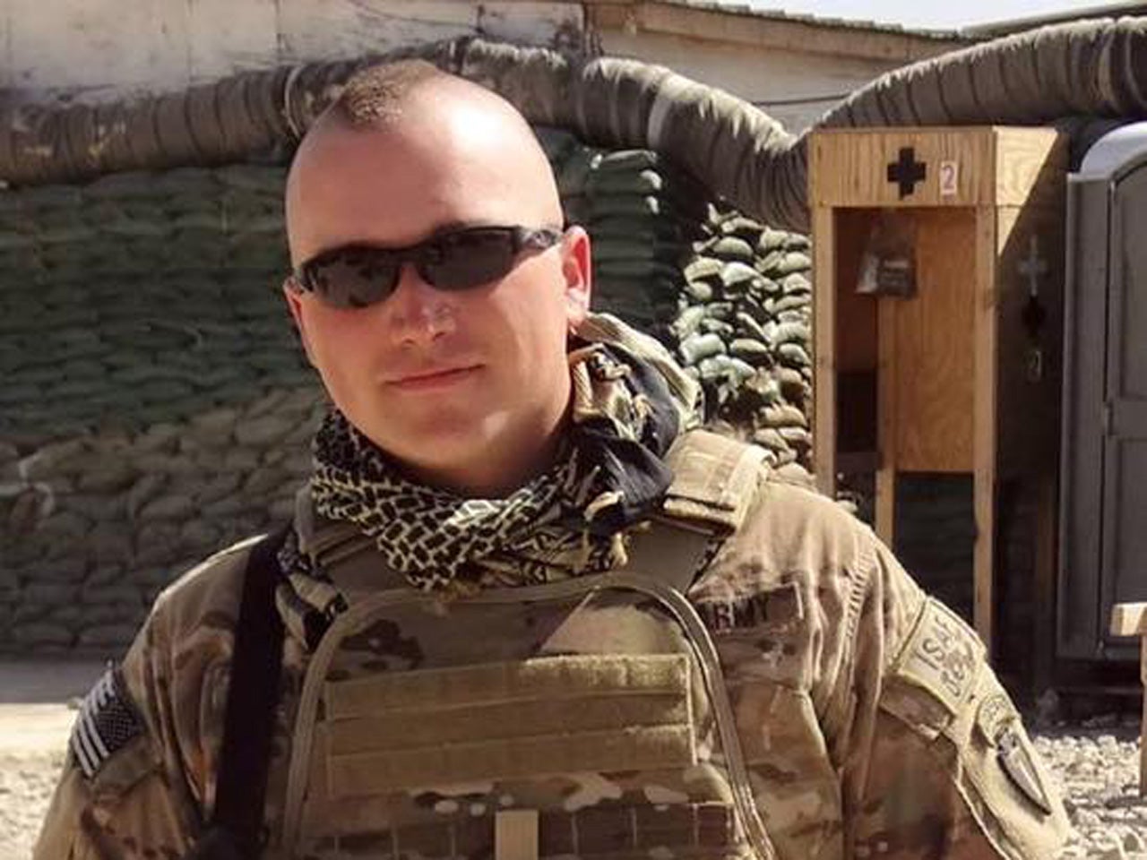 Alaska photographer killed while shooting shooters - CBS News