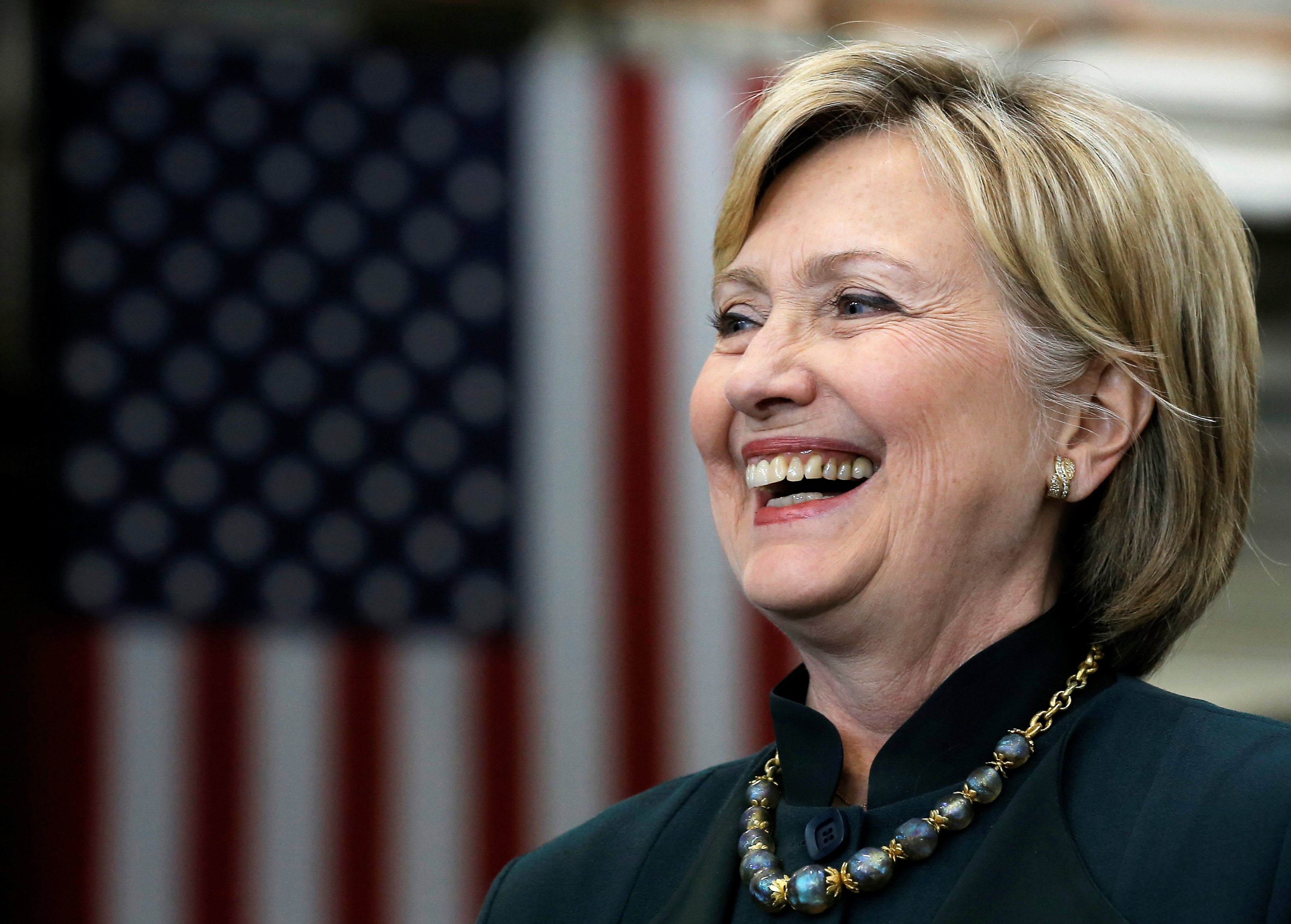 Filing shows Hillary Clinton earned at least $6.4 million in 2015 - CBS ...