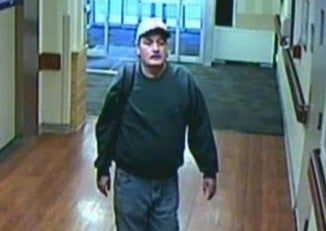 "Bathroom bandit" stealing from stalls at businesses in Ohio, police ...