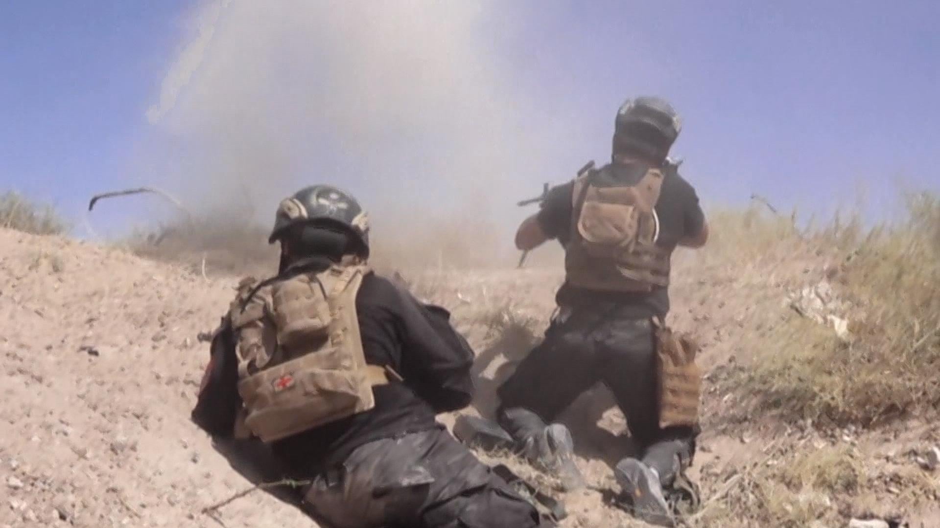 ISIS losing its grip on the Iraqi city of Fallujah - CBS News