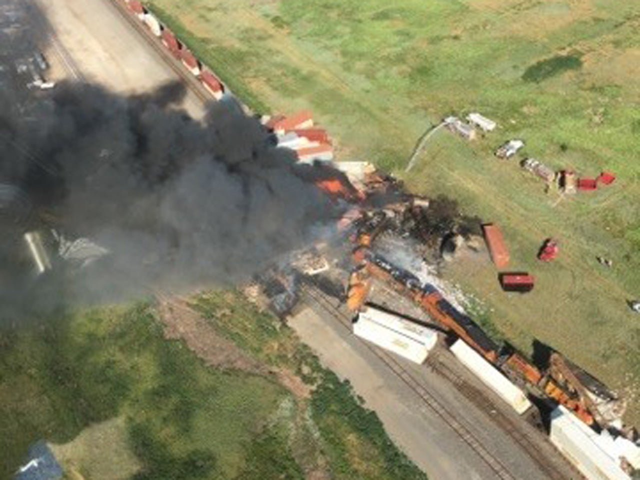 Two trains collide head-on in Texas Panhandle - CBS News
