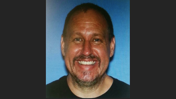 An escaped Arkansas inmate walks into a bar ... - CBS News