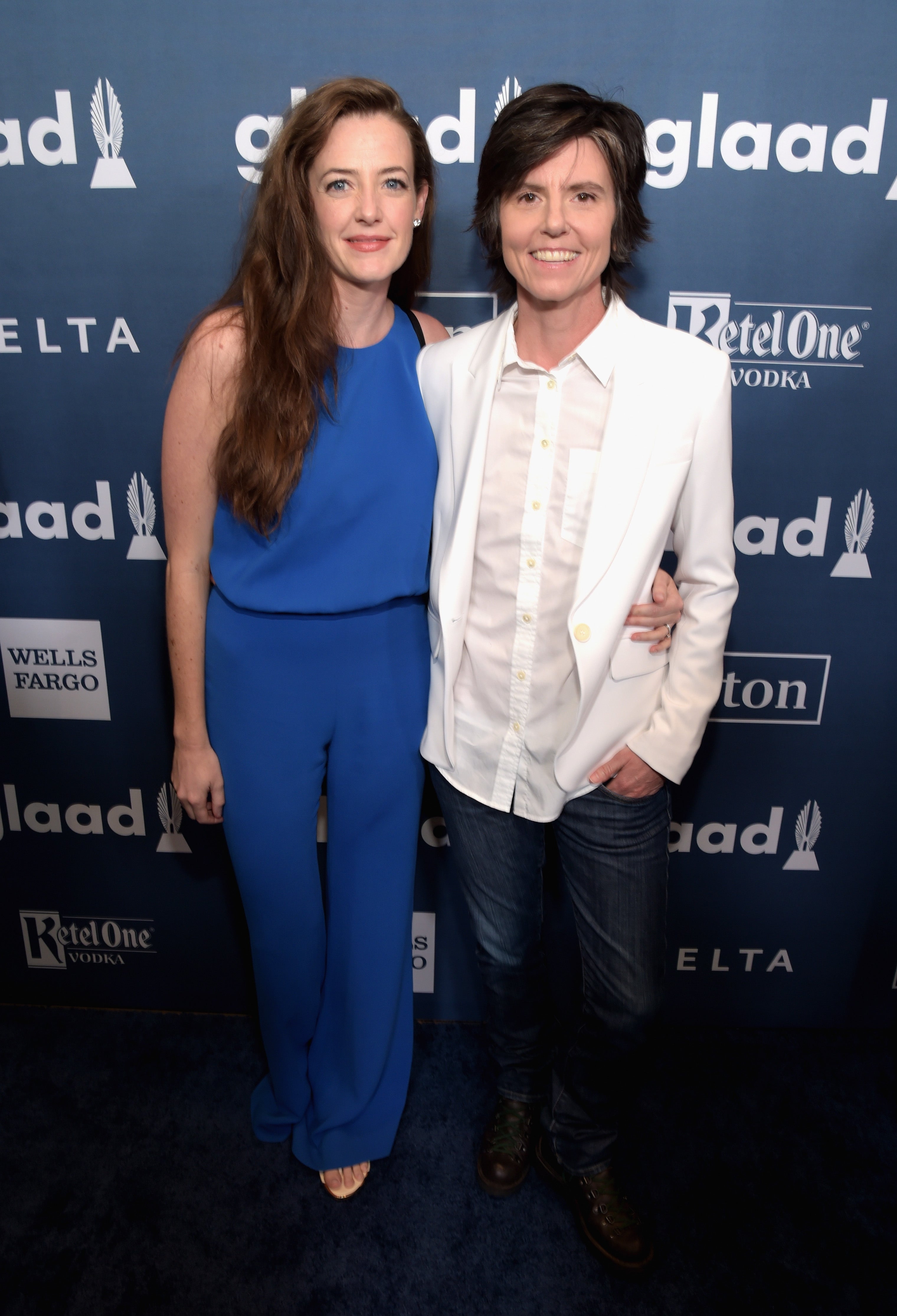 Comedian Tig Notaro and wife Stephanie Allynne welcome twins - CBS News
