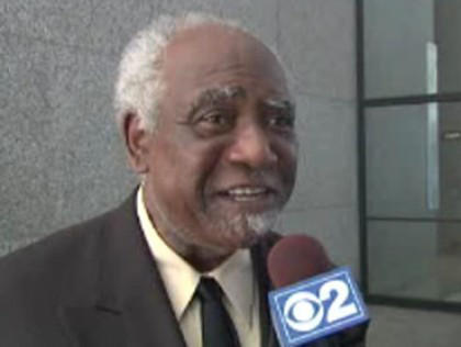 Woman sets herself on fire in U.S. Rep. Danny Davis' office in Chicago ...