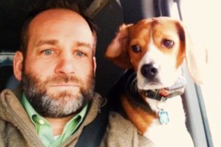 Owner shocked to discover why his beagle sneezed for 6 months straight ...
