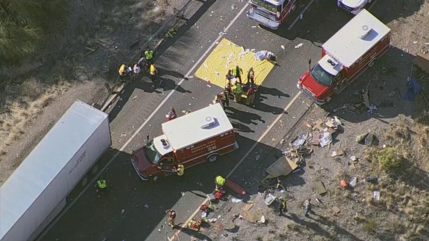 DPS: 20 vehicles involved in crash on Arizona interstate - CBS News