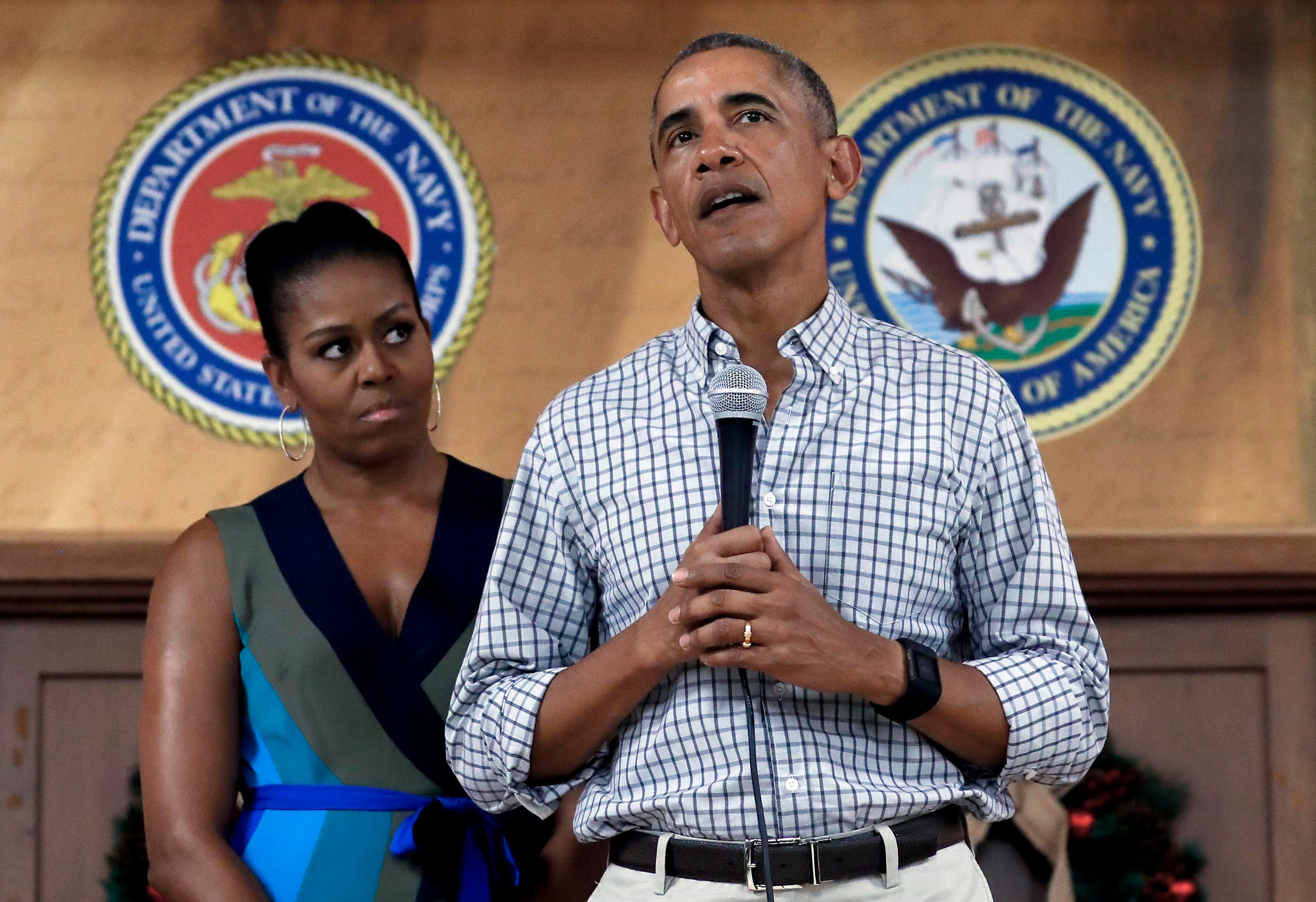 President Obama speaks to U.S. troops in final Christmas visit - CBS News