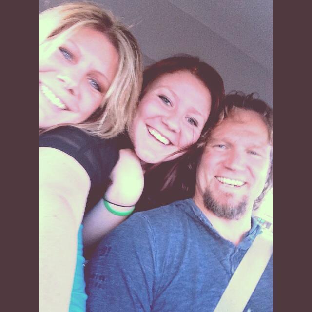 Mariah Brown of "Sister Wives" comes out as a lesbian - CBS News