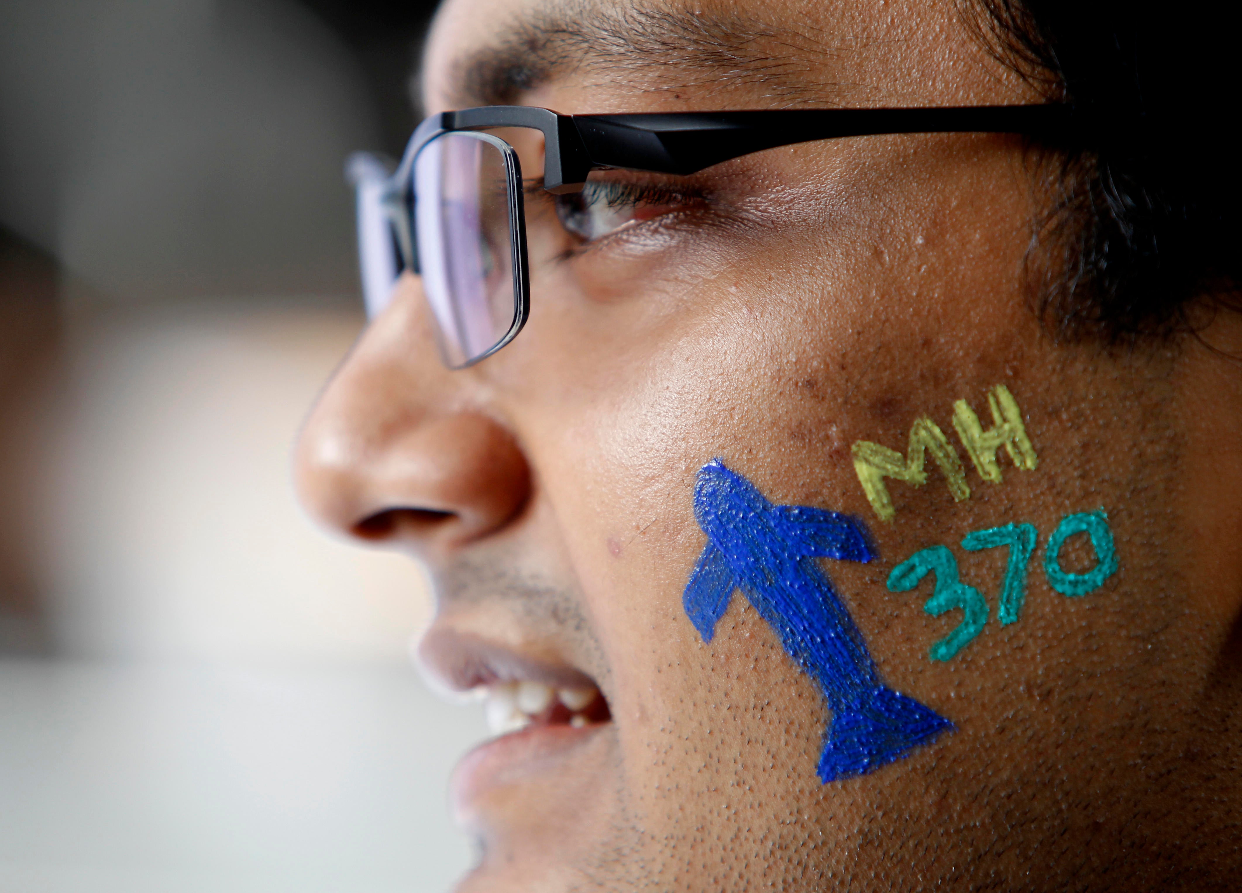 Mystery of Flight 370 as deep as ever, three years later - CBS News