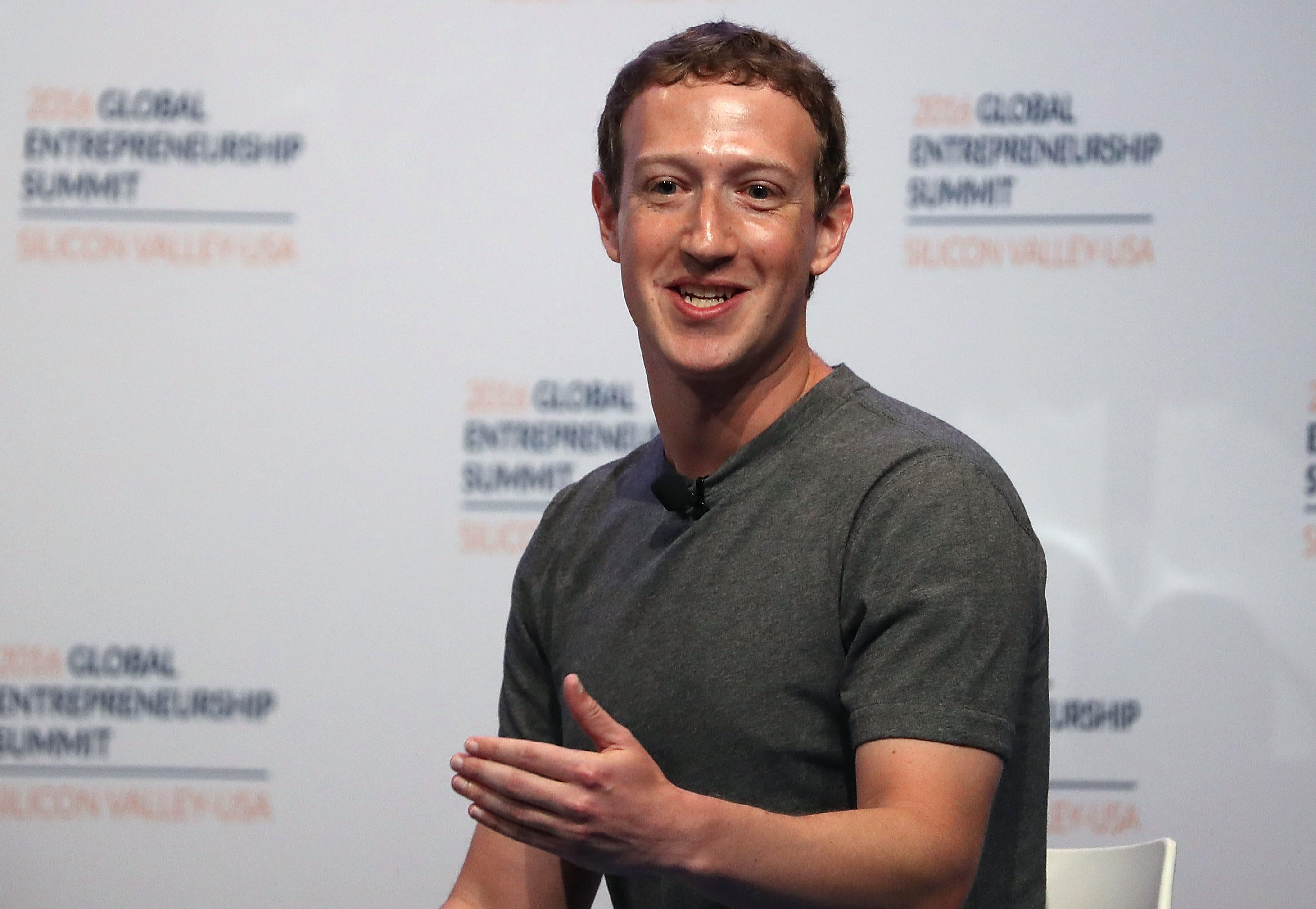 Mark Zuckerberg returns to Harvard to deliver commencement speech - CBS ...
