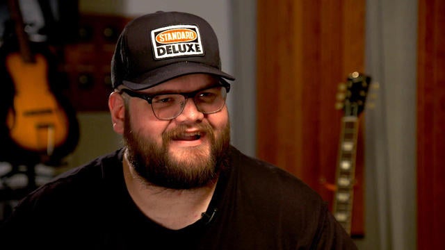 Folk-rock artist John Moreland's "slow build" to fame - CBS News