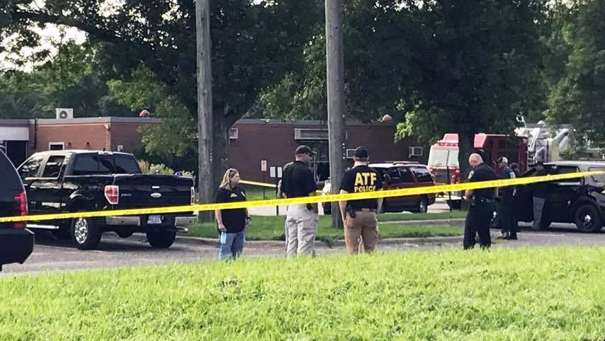 Bomb explodes at Minnesota mosque during morning prayer - CBS News