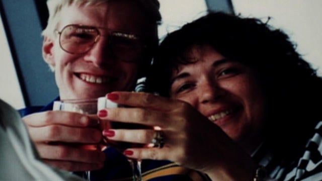Did Ohio anesthesiologist gas his wife to death? - CBS News