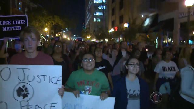St. Louis protesters march at mall in second day of demonstrations ...