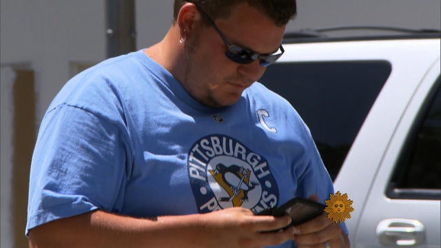 Texting: Can we pull the plug on our obsession? - CBS News