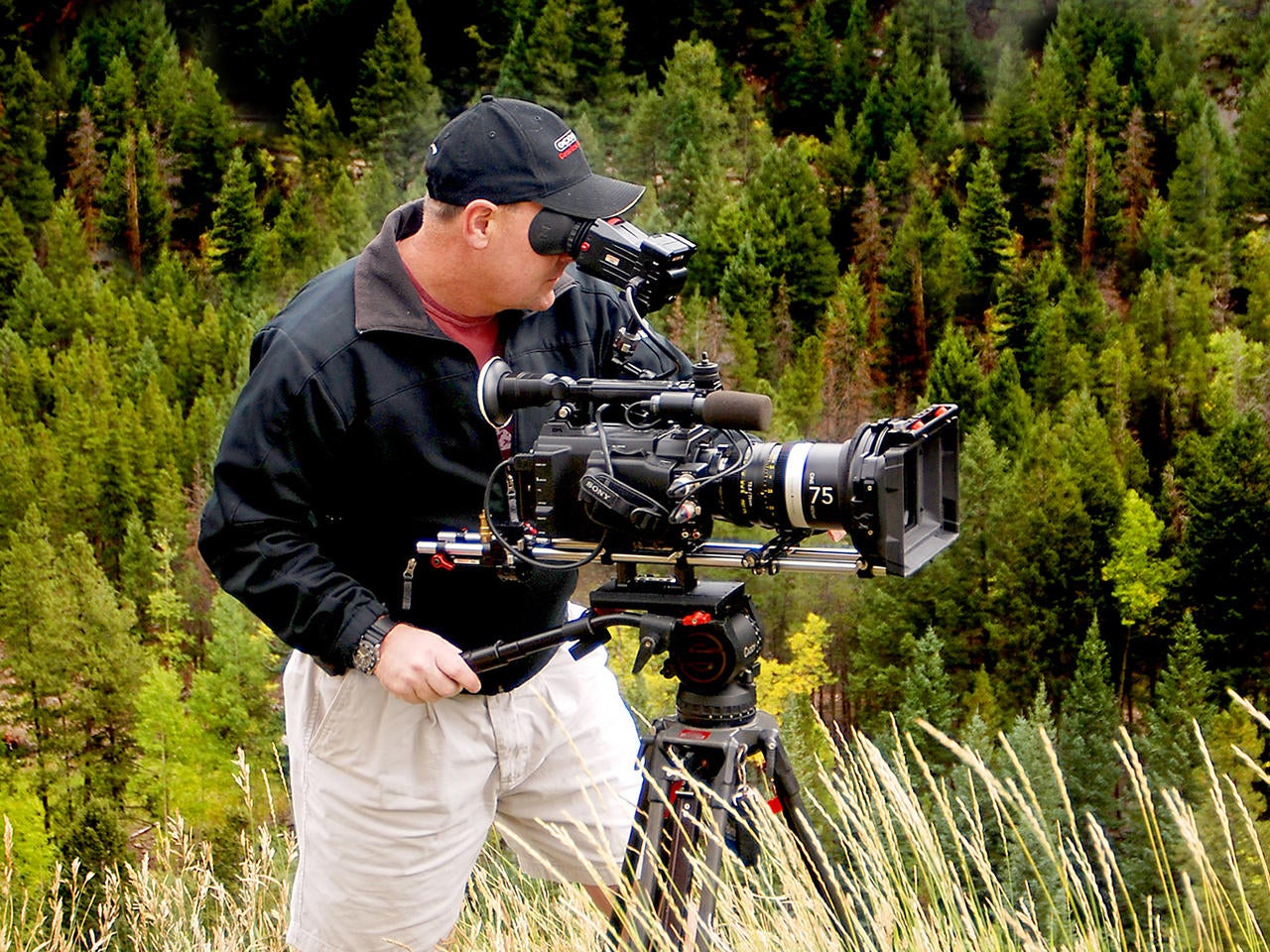 Nature up close: A career shooting outdoors - CBS News